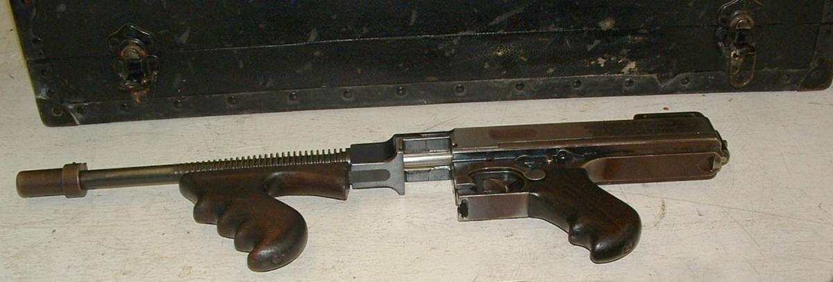 Vintage Police Photographs with the Thompson - Thompson Submachine Gun ...