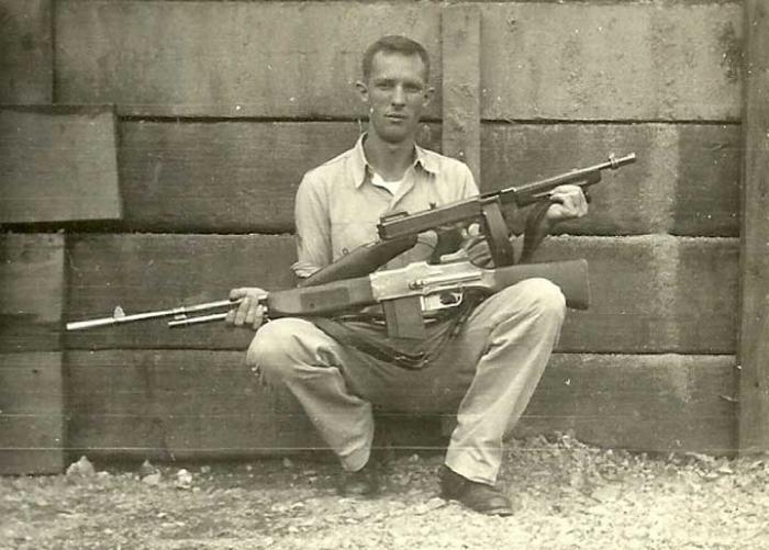 28 Navy Overstamp horizontal fore grip with sling swivel - Thompson ...