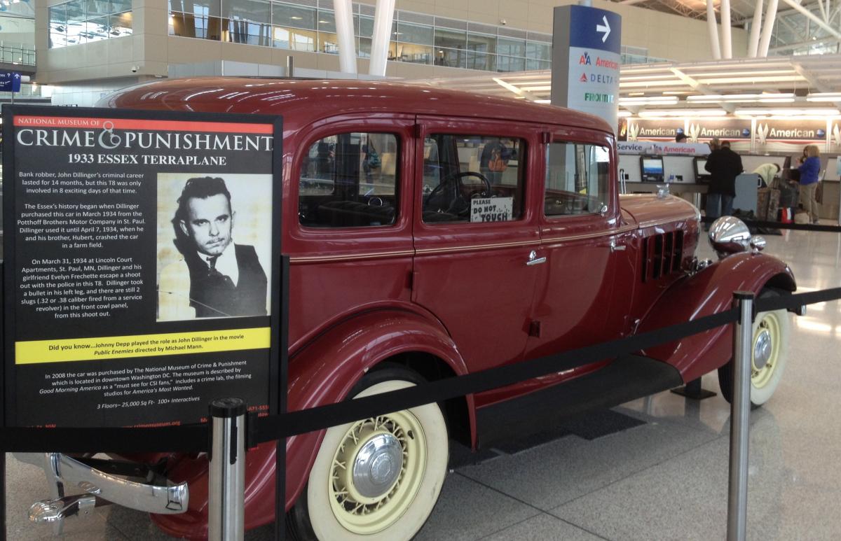 Dillinger's Car At Indianapolis Airport - Gangsters, Outlaws & Lawmen ...