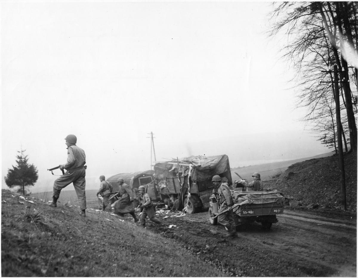 I'd like to share some cool WWII Thompson pics. - Thompson Submachine ...