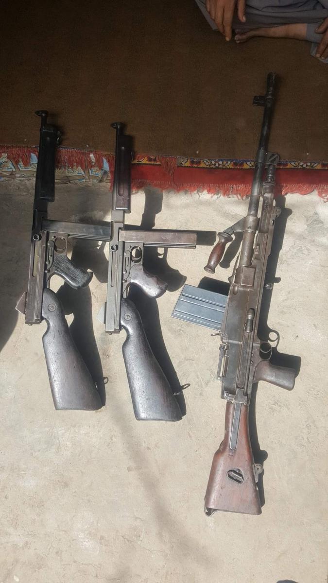 Outdoor Market photo from Peshawar, Pakistan - Thompson Submachine Gun ...
