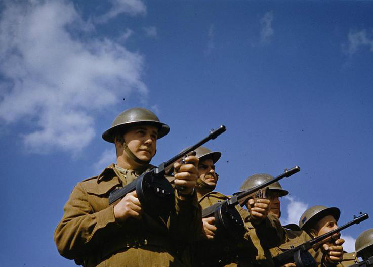 5 WWII Color Portrait Photographs With The Thompson Submachine Gun ...