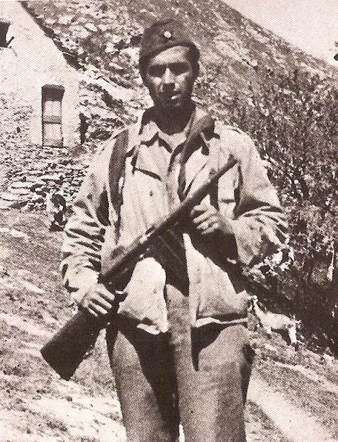 Marlin, Marlen, Mariline,...... - The United Defense Model 42 (UD-M42 ...