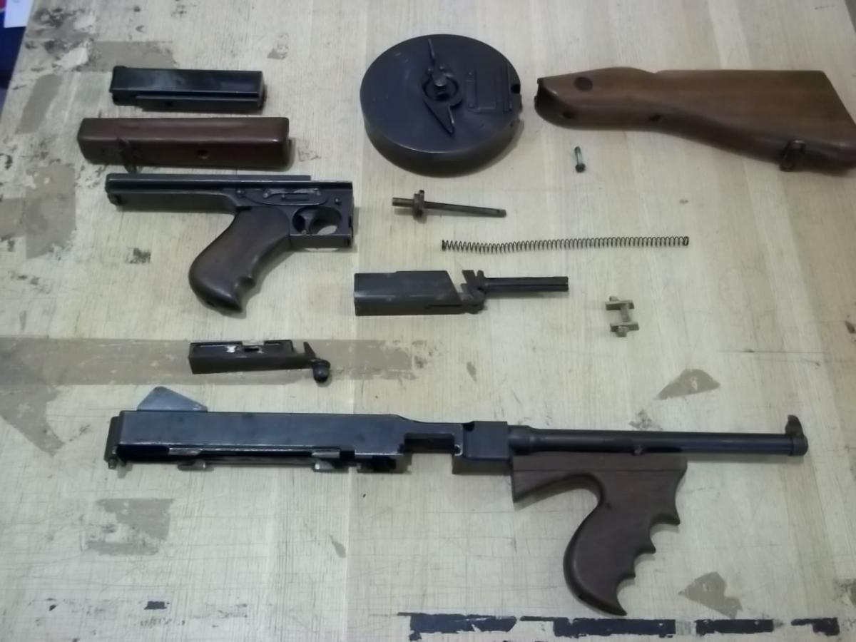 US1928A1 With Smooth Barrel & M1A1 Rear Sight - Thompson Submachine Gun ...