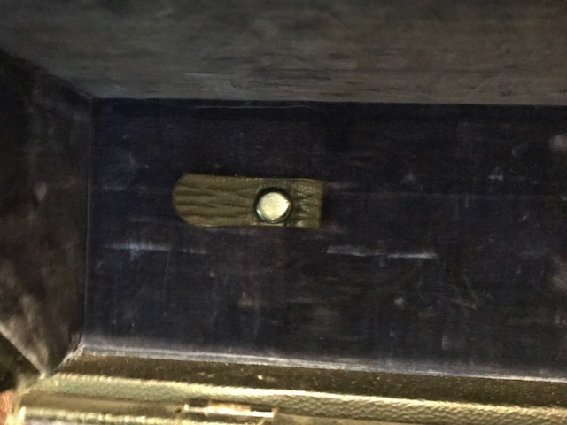 Books Trunk Co. FBI Case - Thompson Submachine Gun Message Board ...