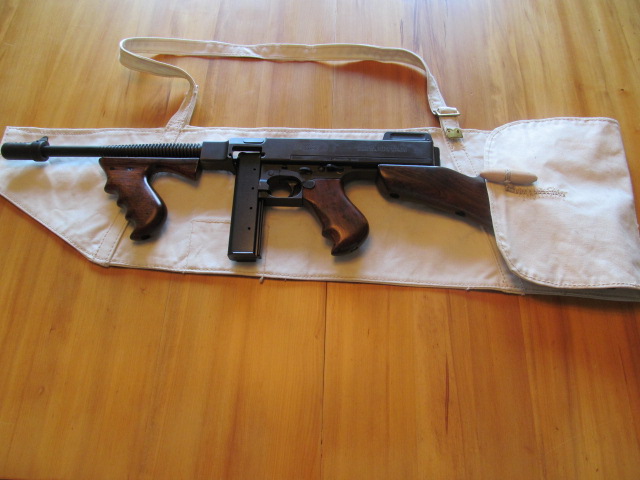 British Marked WW2 White Canvas Pouch For Thompson Gun - Thompson ...