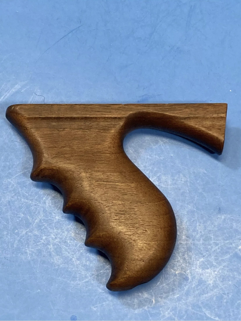 Mystery 1928 vertical grip - Thompson Submachine Gun Message Board ...