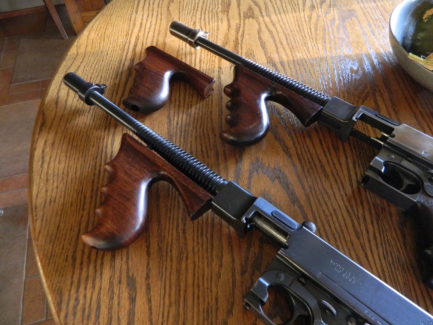 Reproduction 1928 Front vertical Grips - Thompson Submachine Gun ...