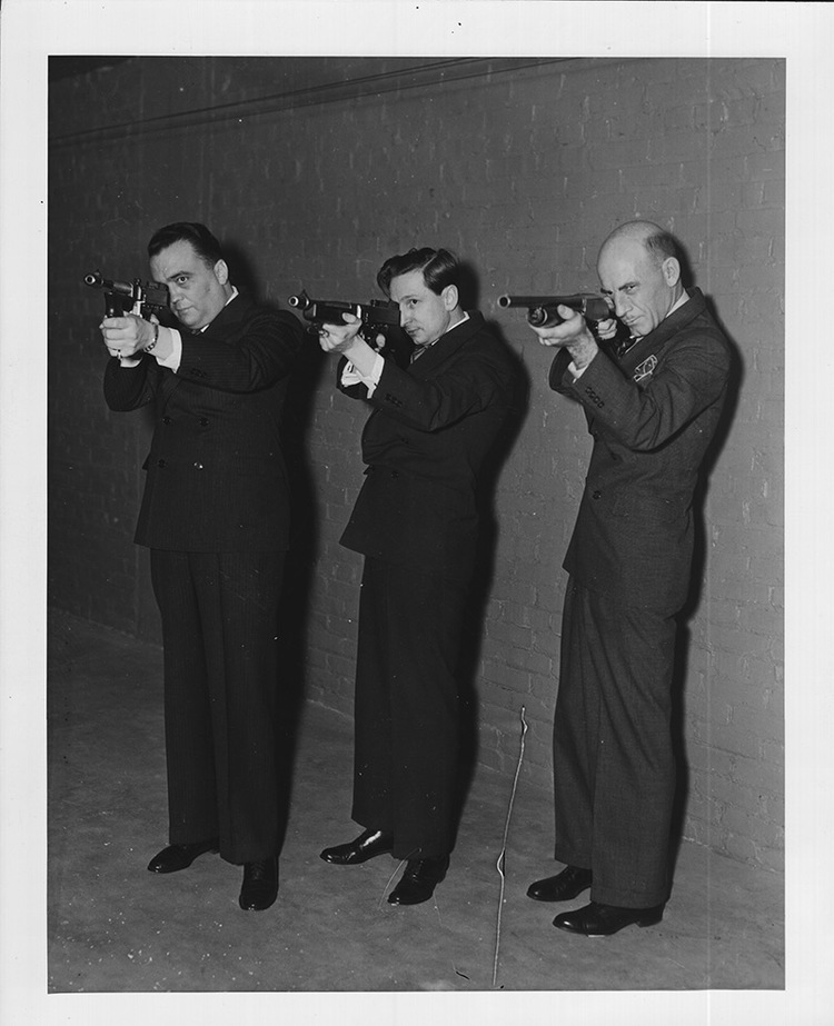 Photos: Hoover & Other FBI Agents Pose with the Thompson - Thompson ...
