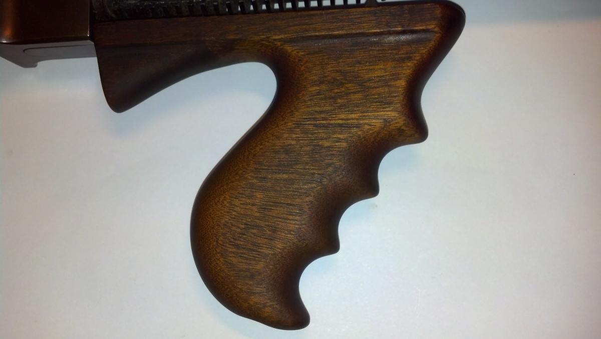 Front vertical grip repros - Thompson Submachine Gun Message Board ...