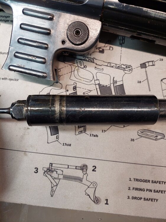 MP40 without WaA-markings, only serial number on heel of receiver - The ...