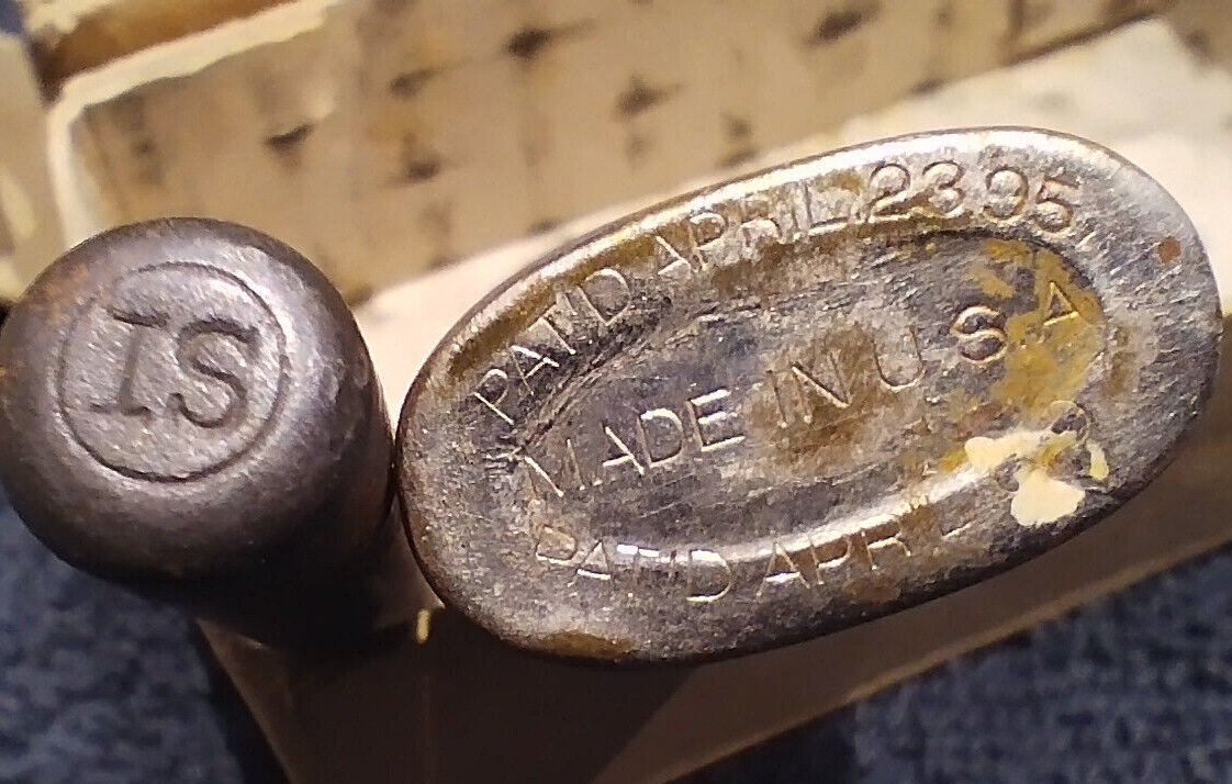 UD42 oiler bottle - The United Defense Model 42 (UD-M42) Submachine Gun ...