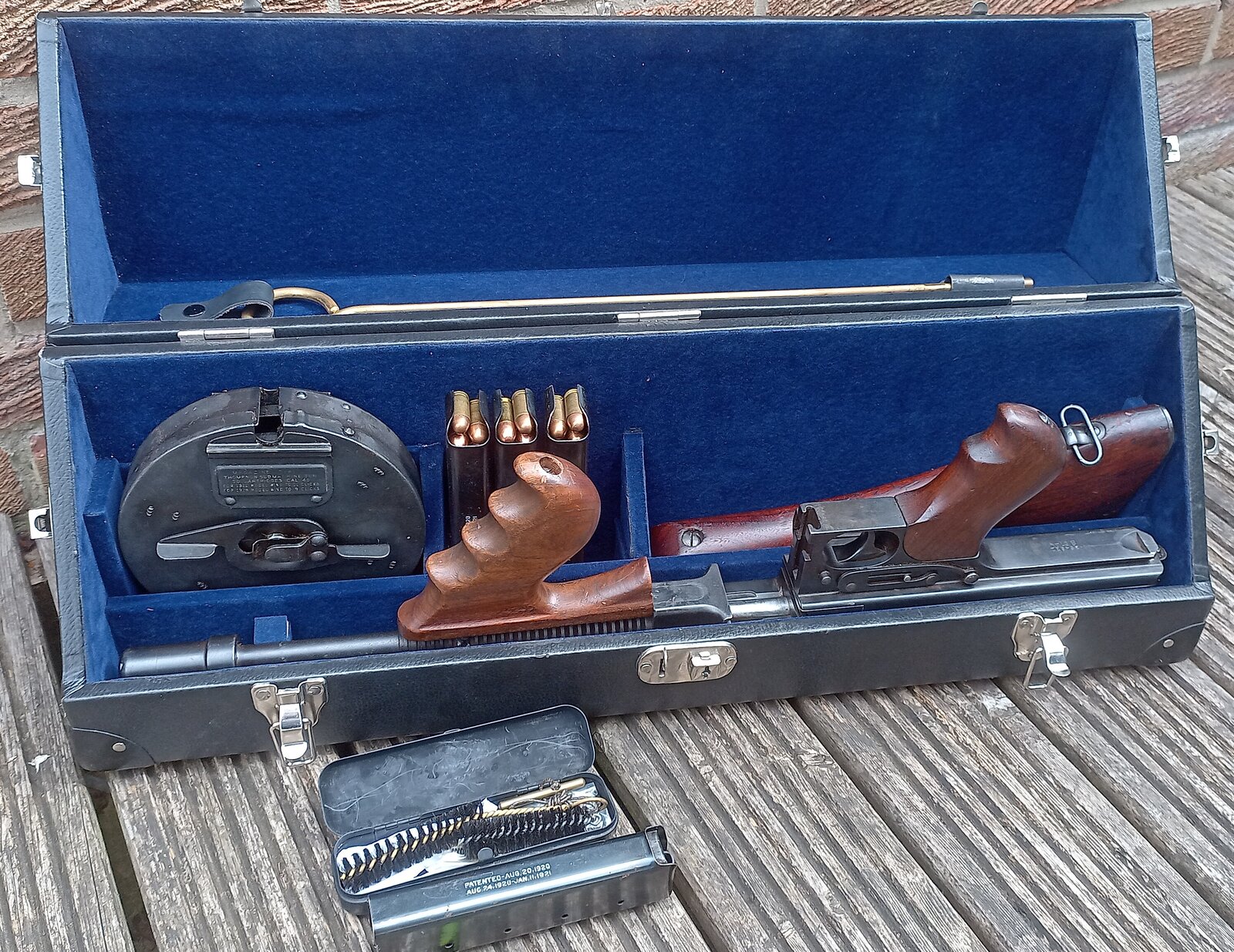 Reproduction FBI case.jpg - Thompson Albums - MachineGunBoards.com Forums