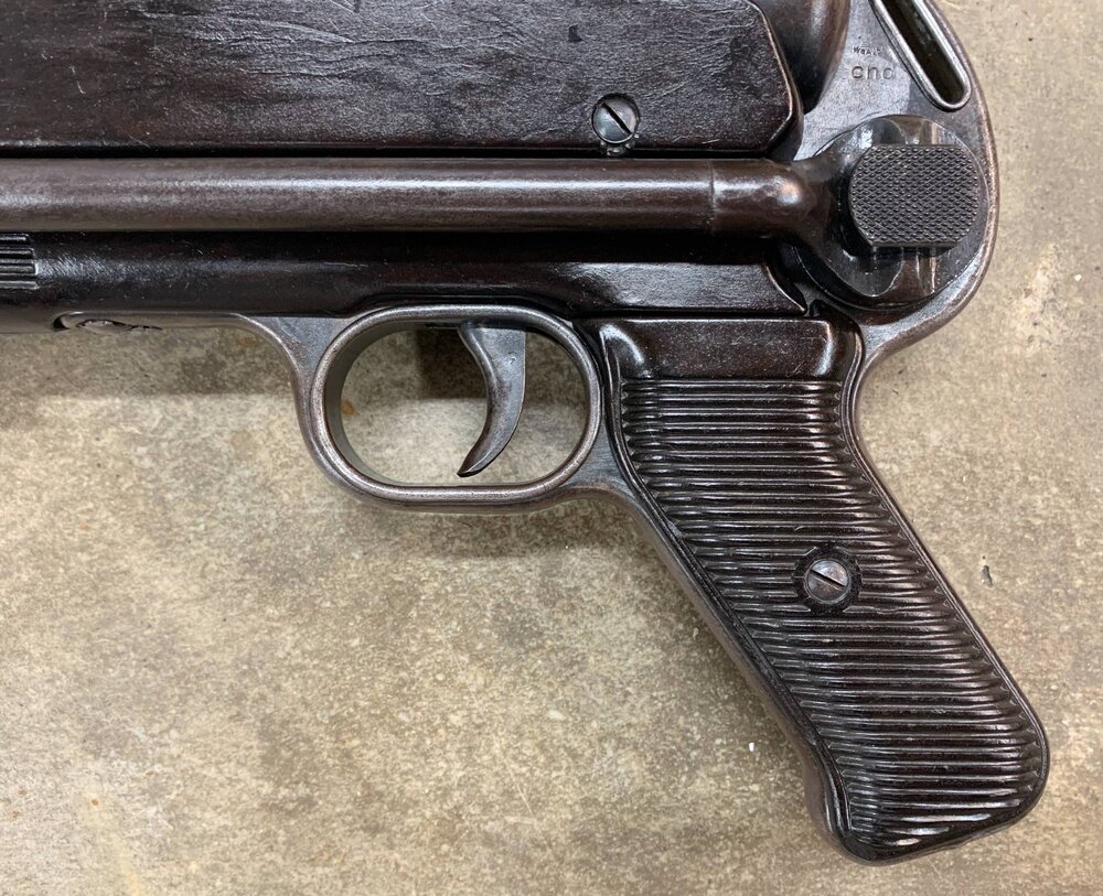 MP40 Grips Not Fitting - The MP38-40 - 43/44 Message Board ...
