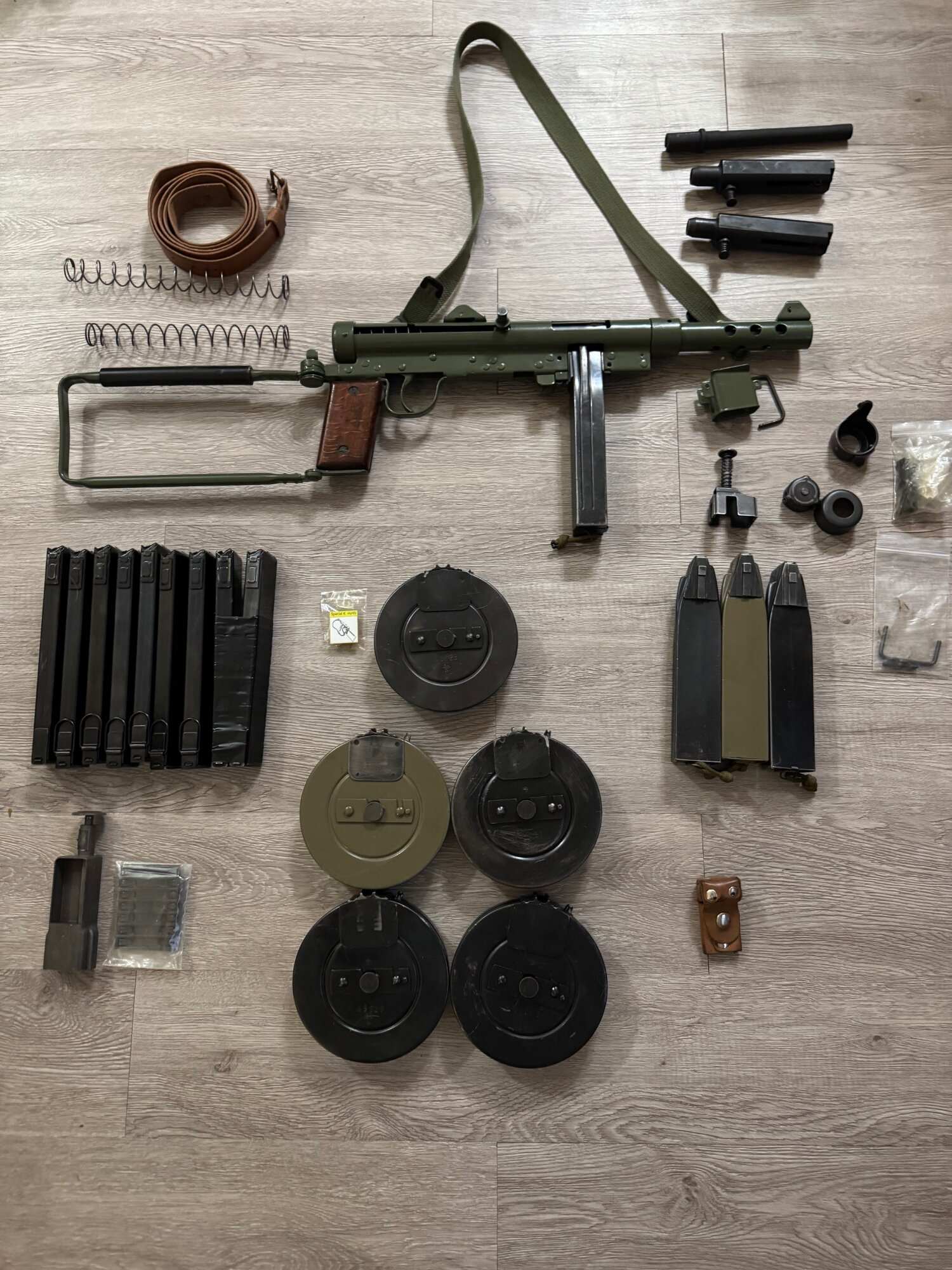 Accessory Pic - Swedish and Finnish Submachine Guns, S&W 76 and MK760 ...